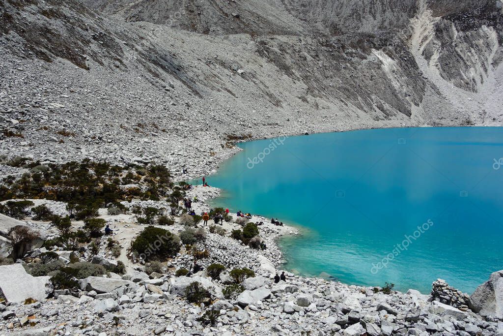 Una toma de alto ángulo del lago 69 en Huaraz, Perú 2022