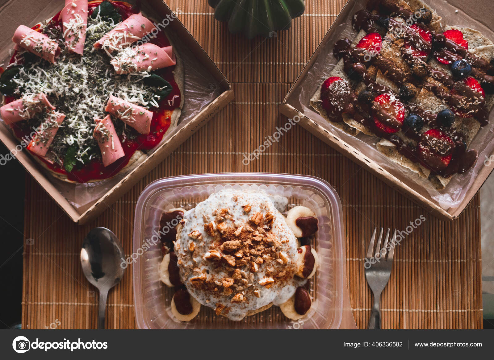 Vista Superior Los Postres Sabrosos Sobre Mesa — Foto de stock ...