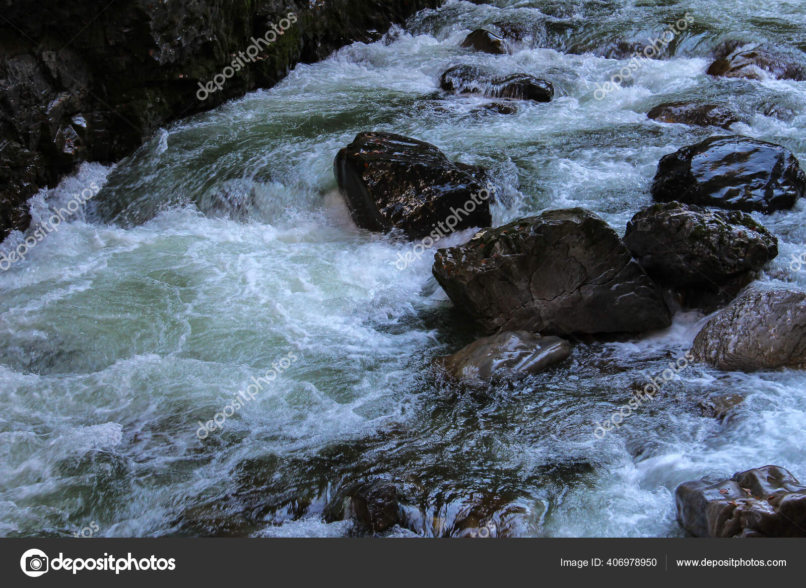 Beautiful View River Flowing Rocks — Stock Photo © Wirestock #406978950