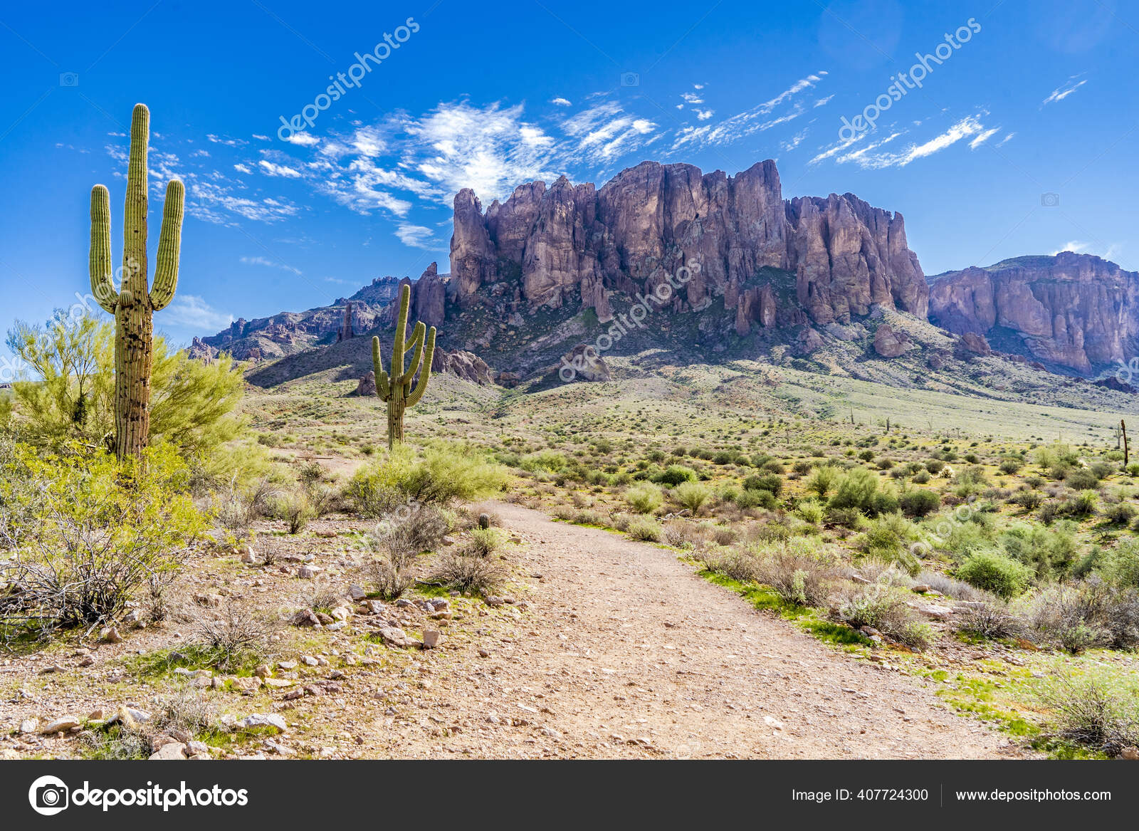 Image Shows Trail Lost Dutchman State Park Leading Butte Beautiful ...