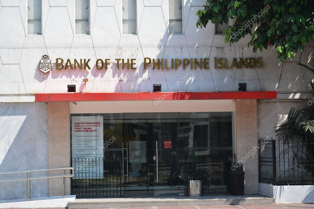 MANILA, PH - 7 de abril - BPI (Bank of the Philippine Islands) fachada ...