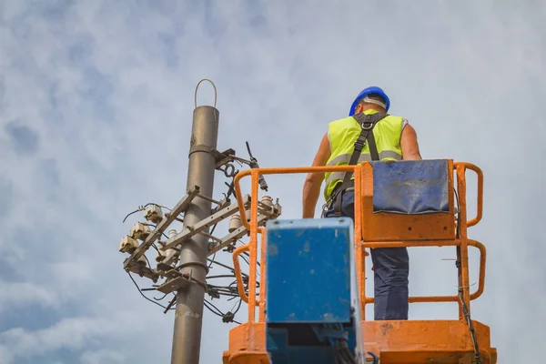 Power line worker Stock Photos, Royalty Free Power line worker Images ...