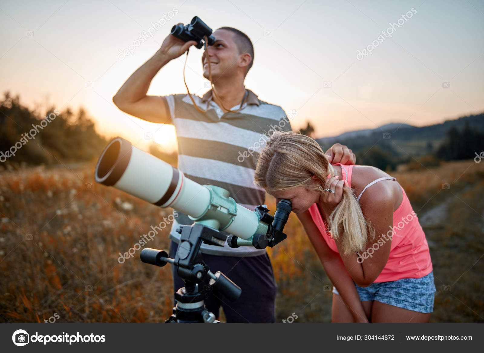 Father Daughter Observing Sky Telescope — Stock Photo © milangucci ...