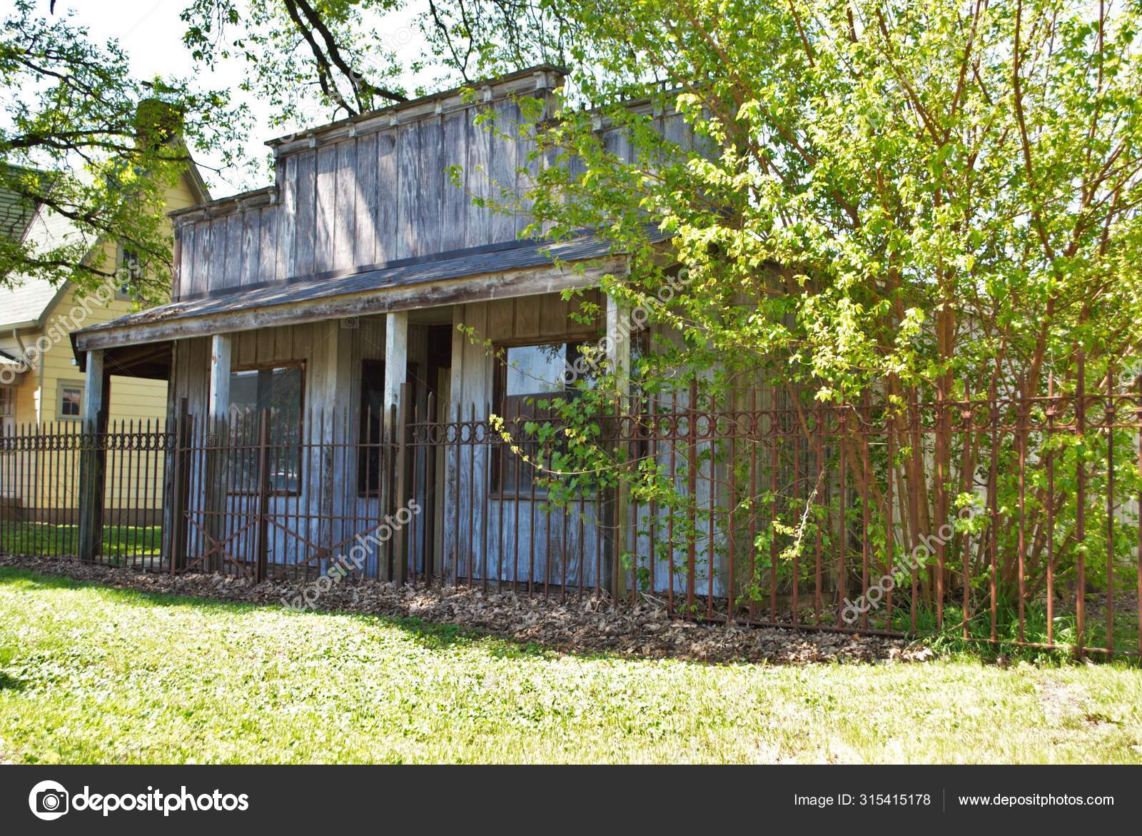 Old West Style Facade – Stock Editorial Photo © PictureThisImages ... Old West Style Facade – Stock Editorial Photo © PictureThisImages ...