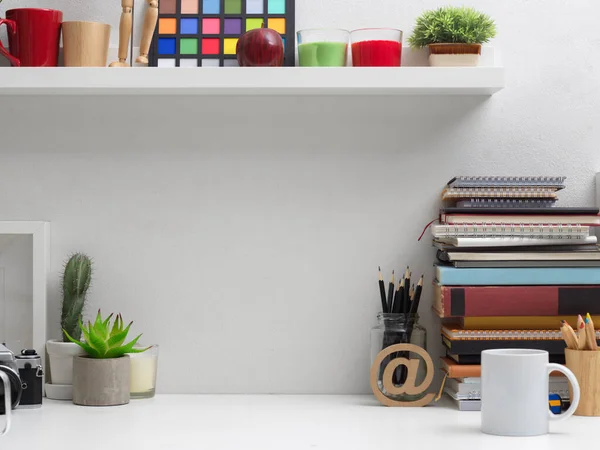 Study table Stock Photos, Royalty Free Study table Images | Depositphotos