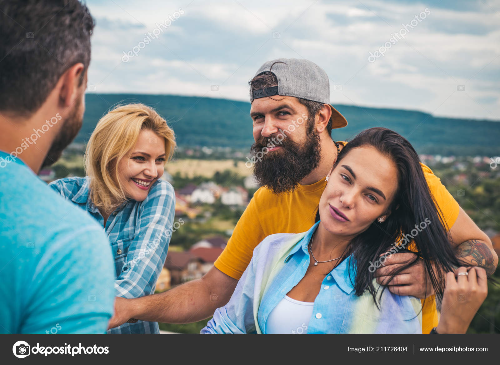 2 Anime Friends Hanging Out Hanging Out - Kiddy Grade & Anime ...