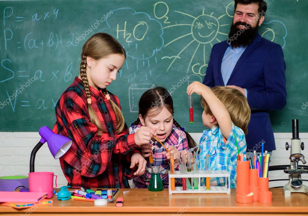 El aprendizaje está integrado. Con la experiencia viene el conocimiento ...