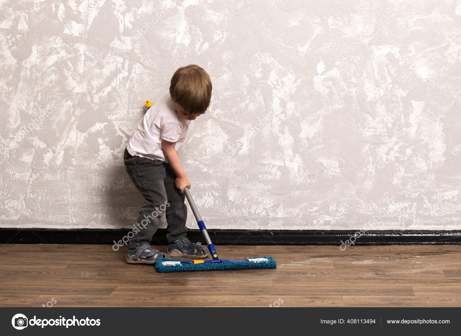 Little Three Year Old Boy Mop Floor Gray Texture Wall — Stock Photo © o ...