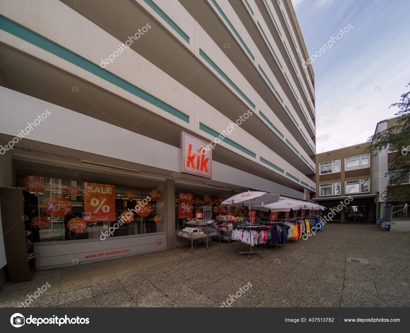 Kik Shop Store Front Germany Hanover Alemania 2020 Kik Una — Foto editorial de stock #407513782 ...