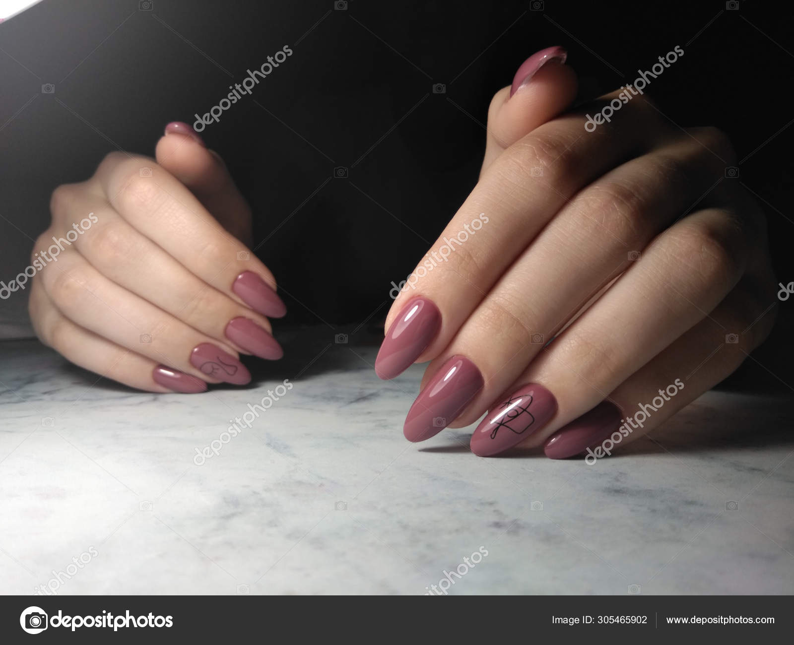 Burgundy brown solid shellac, with painted face design — Stock Photo ...