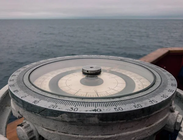 Gyro kompas Stock Photos, Royalty Free Gyro kompas Images | Depositphotos