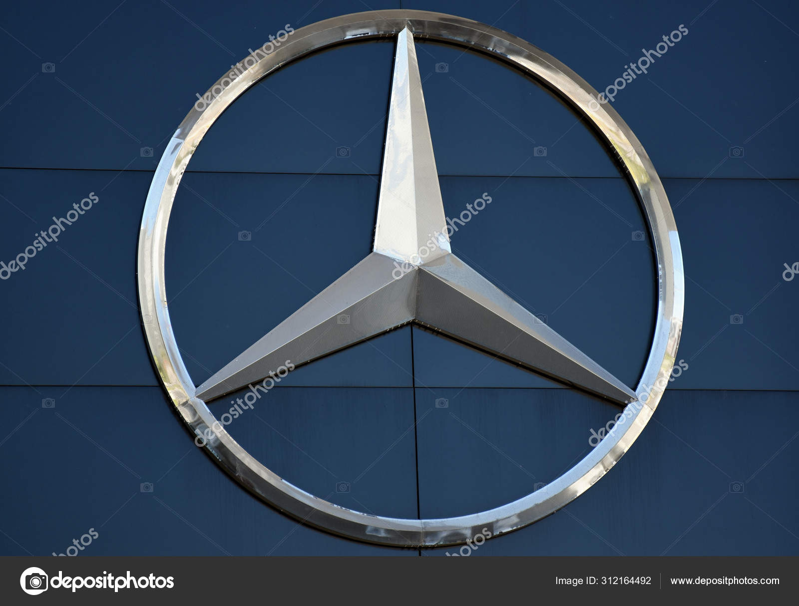 Benz First Logo