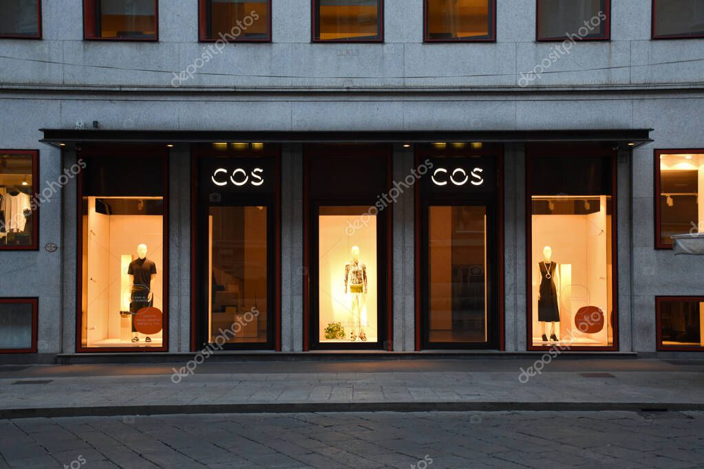 Milan, Italy, 08.04.2019: Storefront, entrancevand facade of COS Store ...