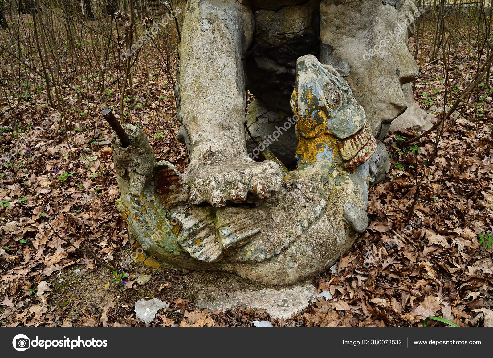 Photo Stone Fish Statue — Stock Photo © Burguy26 #380073532