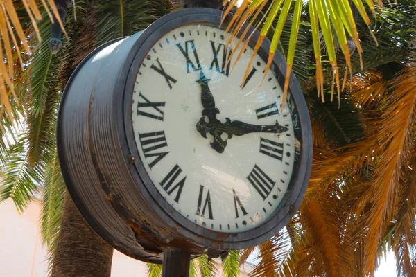 Vintage street clock Stock Photos, Royalty Free Vintage street clock ...