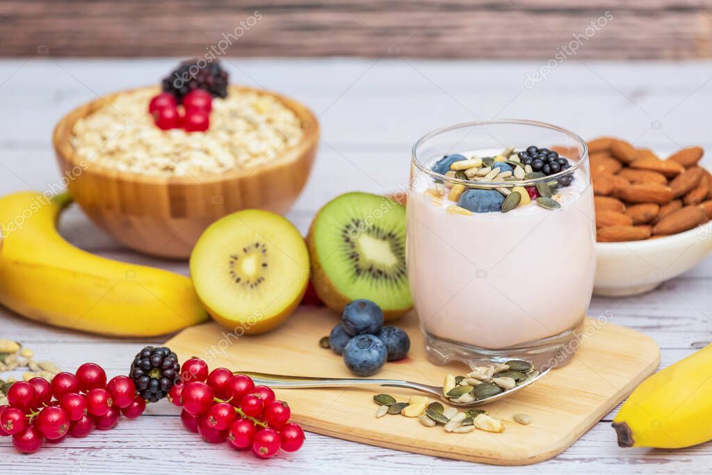 Grupo Frutas Desayuno con pan Granos integrales y frutos secos, mezcla ...