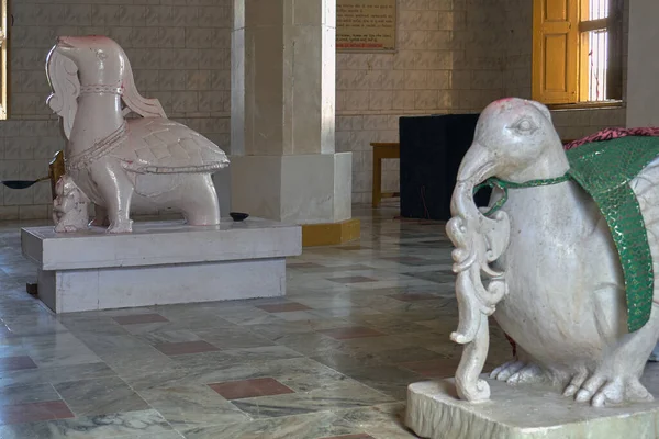 30 Oct 2019 Hamsa (pájaro) simboliza moksha vahana de Brahma en el ...