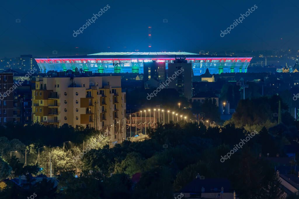 Puskas Arena desde un punto de vista inusual. increíble paisaje urbano ...
