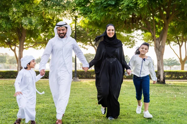 Qatar family Stock Photos, Royalty Free Qatar family Images | Depositphotos
