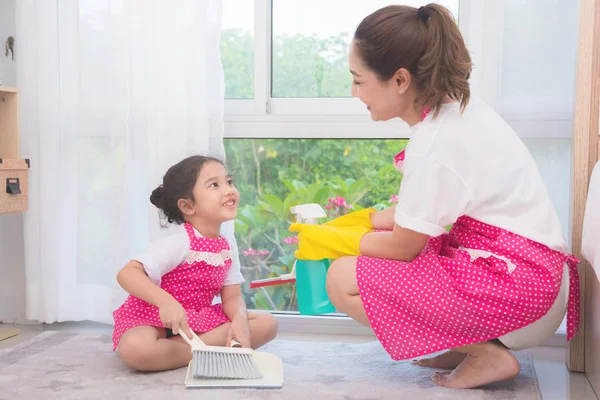 Asian mom cleaning Stock Photos, Royalty Free Asian mom cleaning Images ...