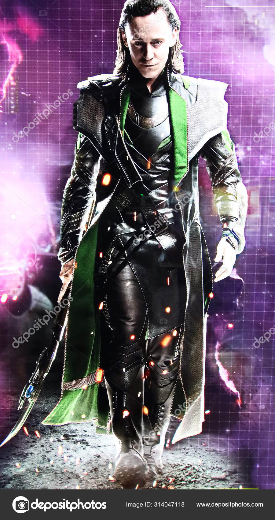 Tom Hiddleston Loki Full Body