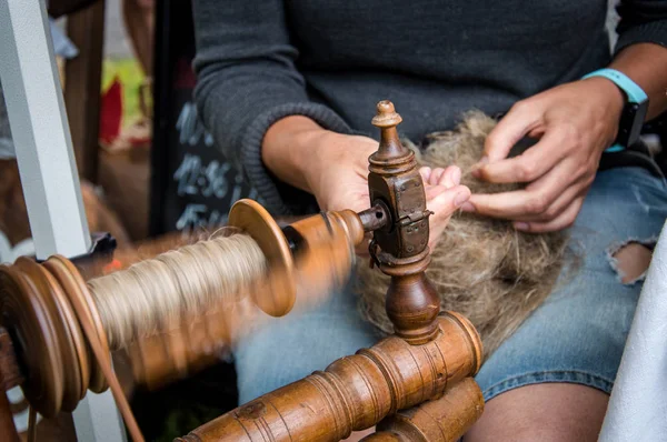 Spinning wheel thread Stock Photos, Royalty Free Spinning wheel thread ...