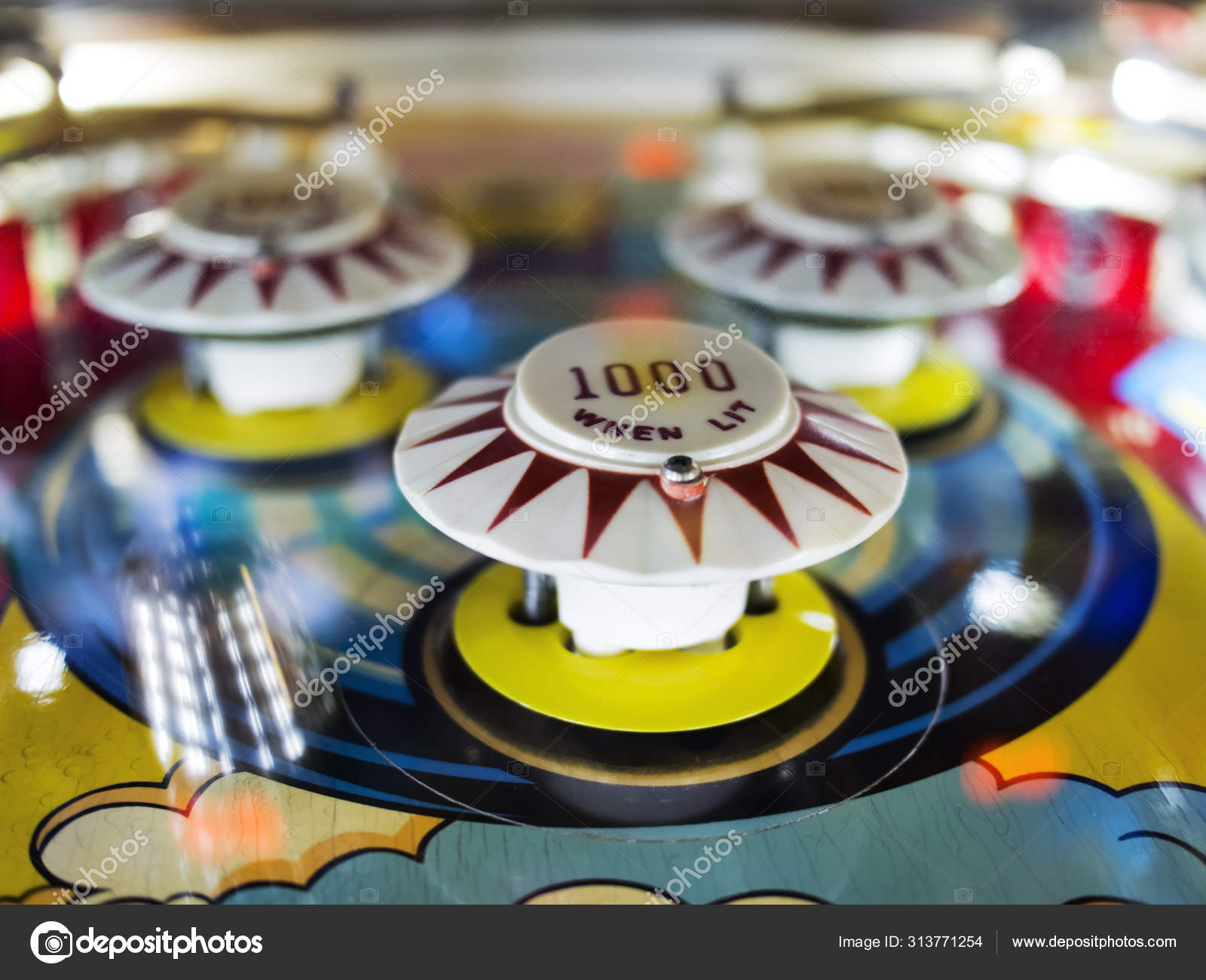 Pinball. — Foto de stock #313771254 © wvandinter