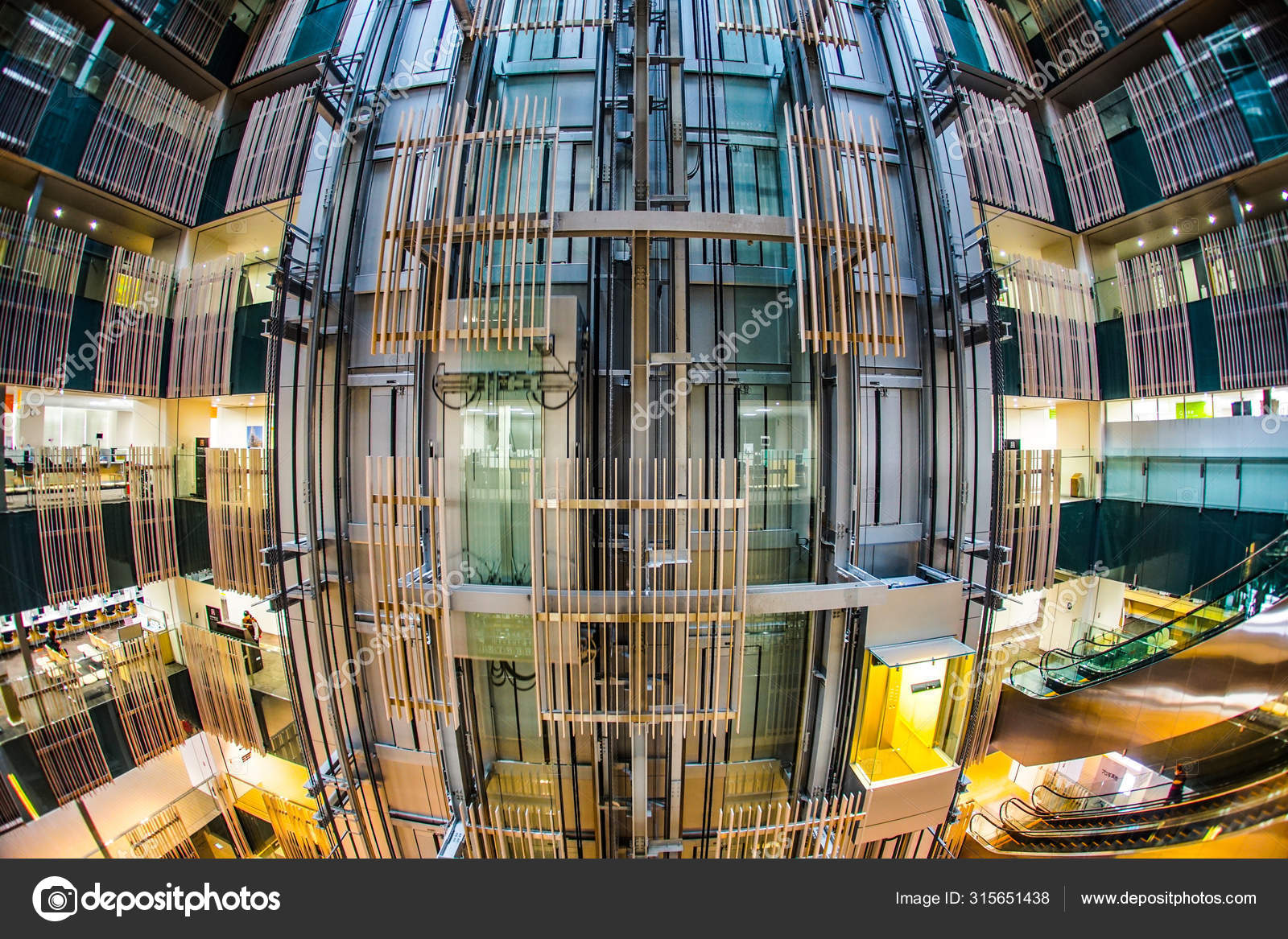 Structure Toshima Ward Office — Stock Photo © kanzilyou #315651438