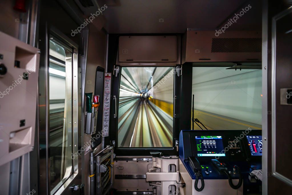 Vista desde el asiento del conductor del metro de Sendai 2022