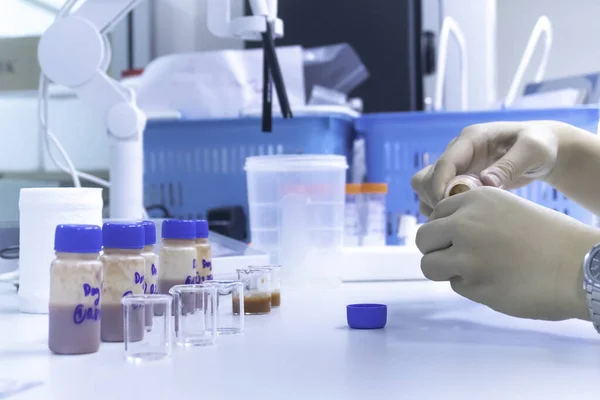 Mikrobiyolojik laboratuvar Stock Photos, Royalty Free Mikrobiyolojik ...