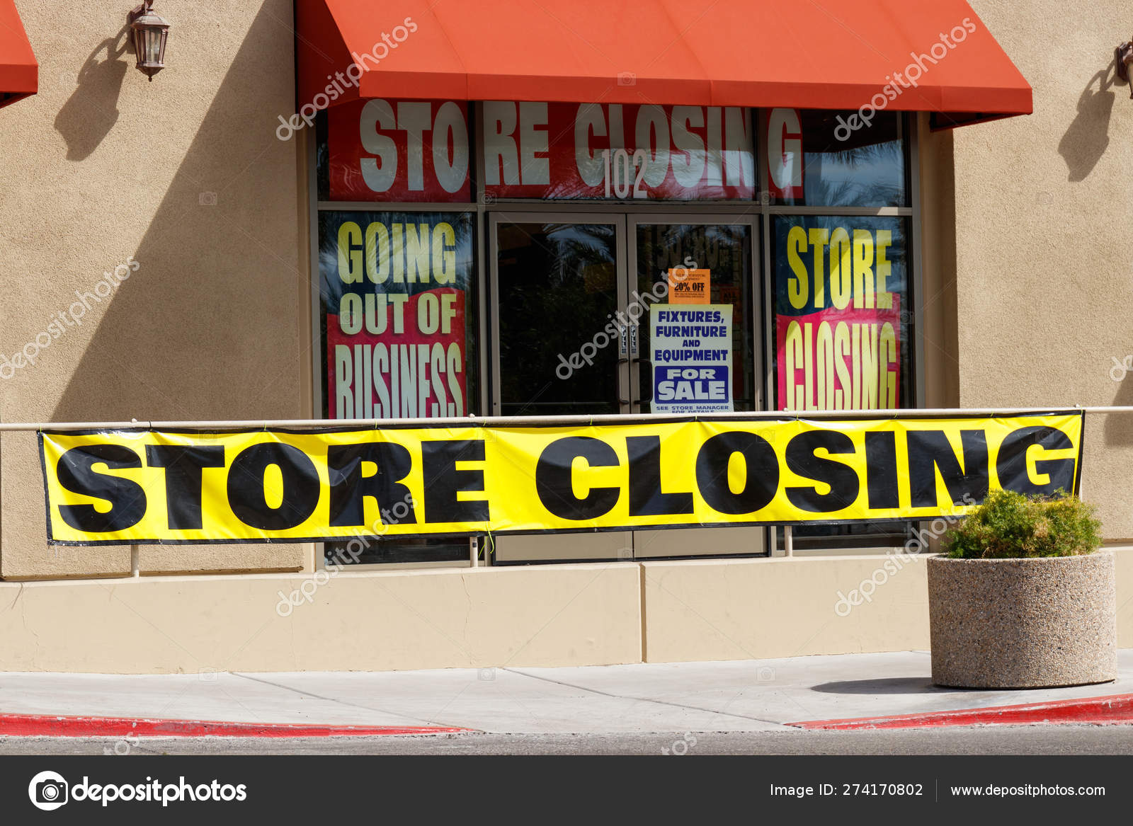 Restaurant Out Of Business Sign