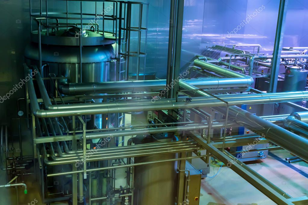 Interior industrial de la f brica de refrescos con tubos 2024