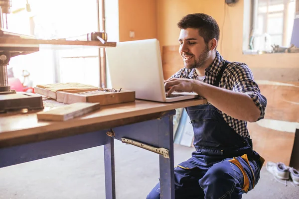 Computer workshop Images - Search Images on Everypixel