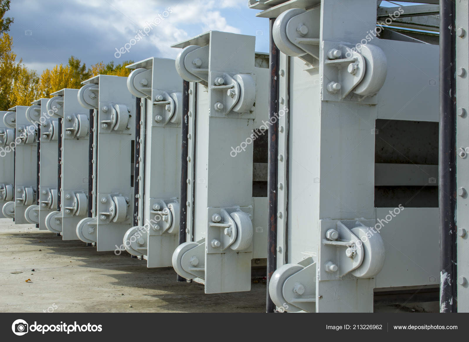 Steel Slide Gate Components Sluice Roller Fixed Wheel Gate Consists ...