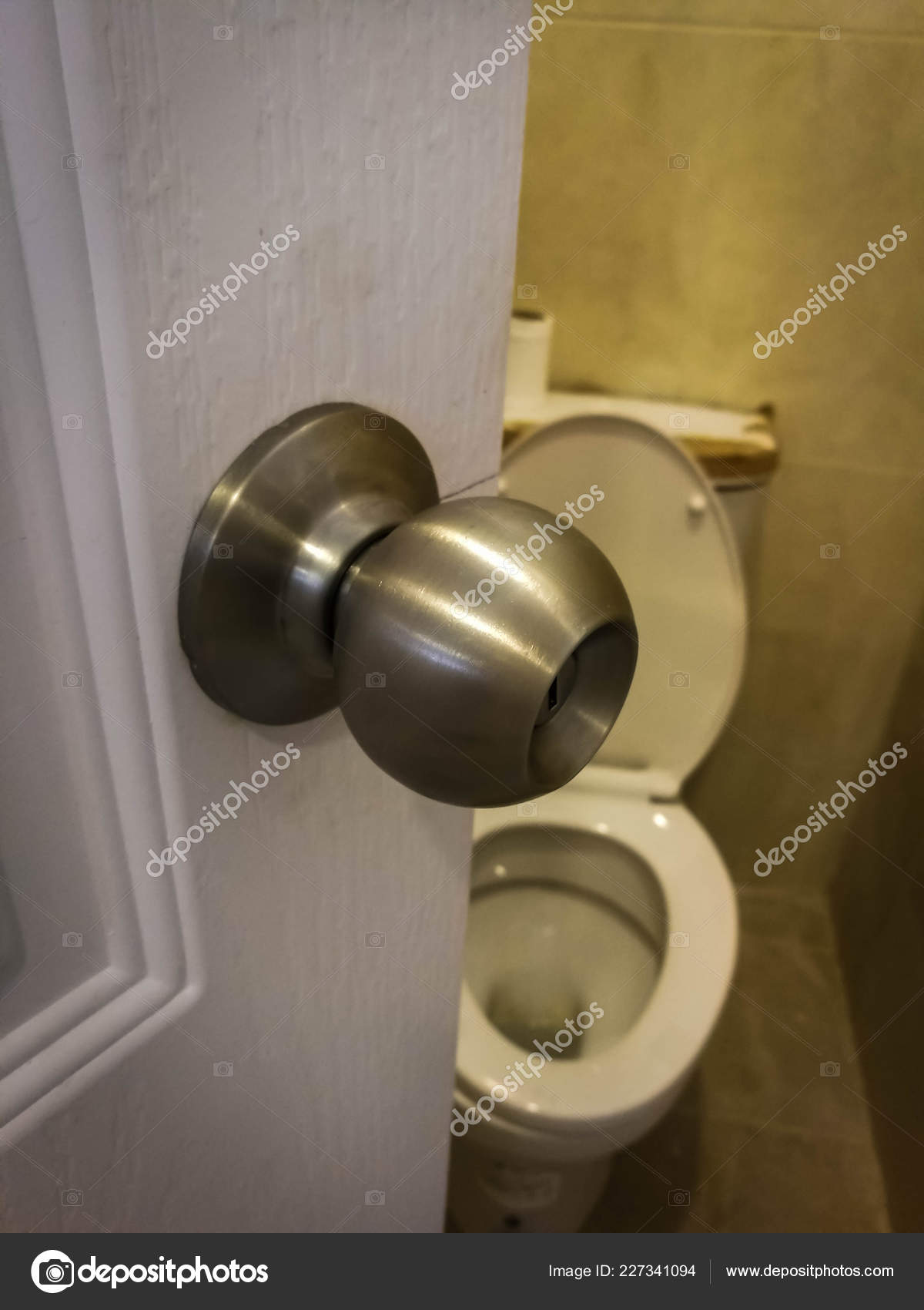 Toilet Door Room Open — Stock Photo © Nong2645 #227341094