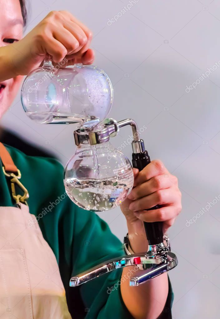 Syphon café o café al vacío es de inmersión completa de buen gusto y ...