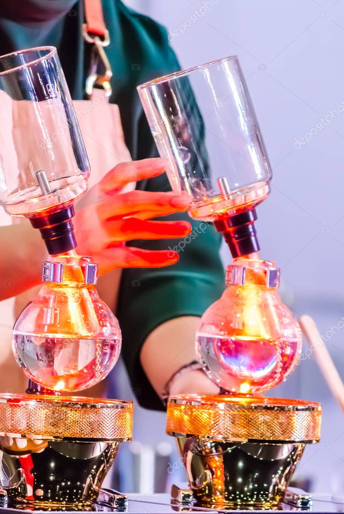 Syphon café o café al vacío es de inmersión completa de buen gusto y ...