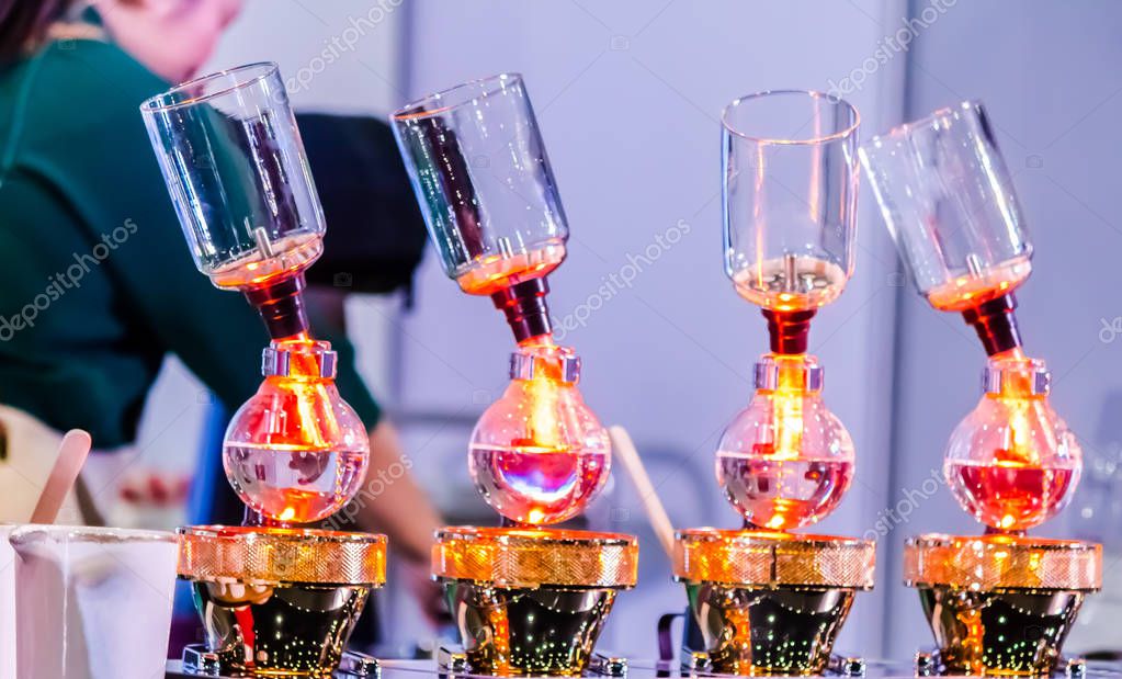 Syphon café o café al vacío es de inmersión completa de buen gusto y ...