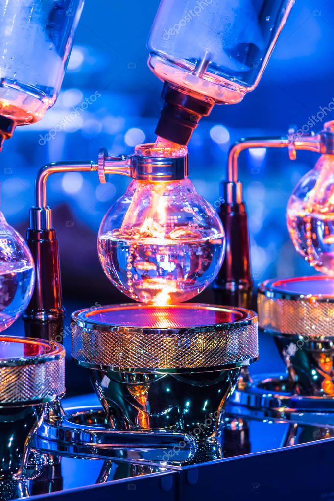 Syphon café o café al vacío es de inmersión completa de buen gusto y ...