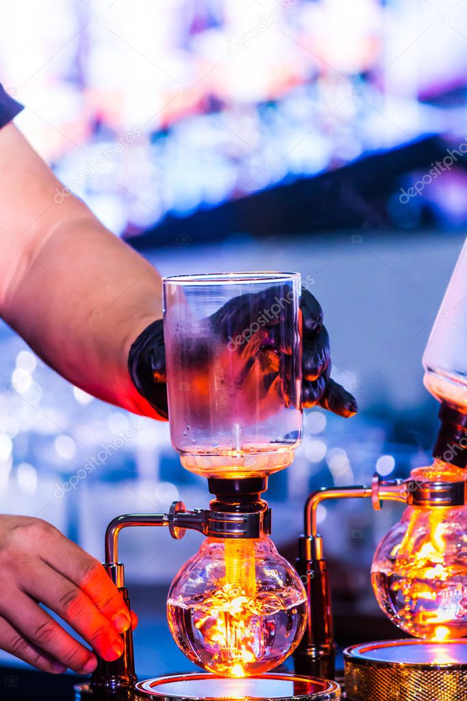 Syphon café o café al vacío es de inmersión completa de buen gusto y ...