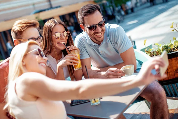 Friends drinking outside Stock Photos, Royalty Free Friends drinking ...