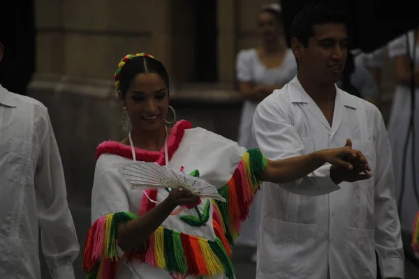 El ritmi fotos de stock, imágenes de El ritmi sin royalties | Depositphotos