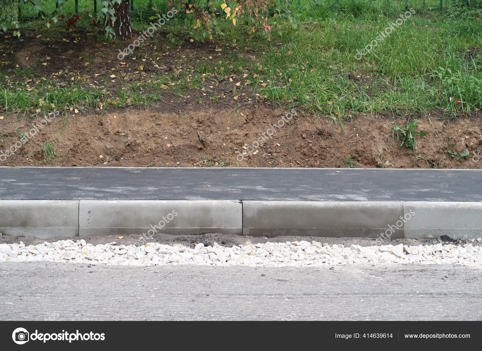 New Asphalt Pavement Curb Minimalism Stock Photo by ©eletha15 414639614