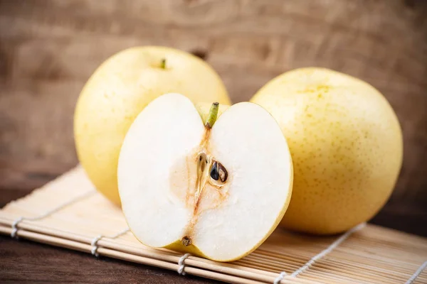 Asian pears Stock Photos, Royalty Free Asian pears Images | Depositphotos