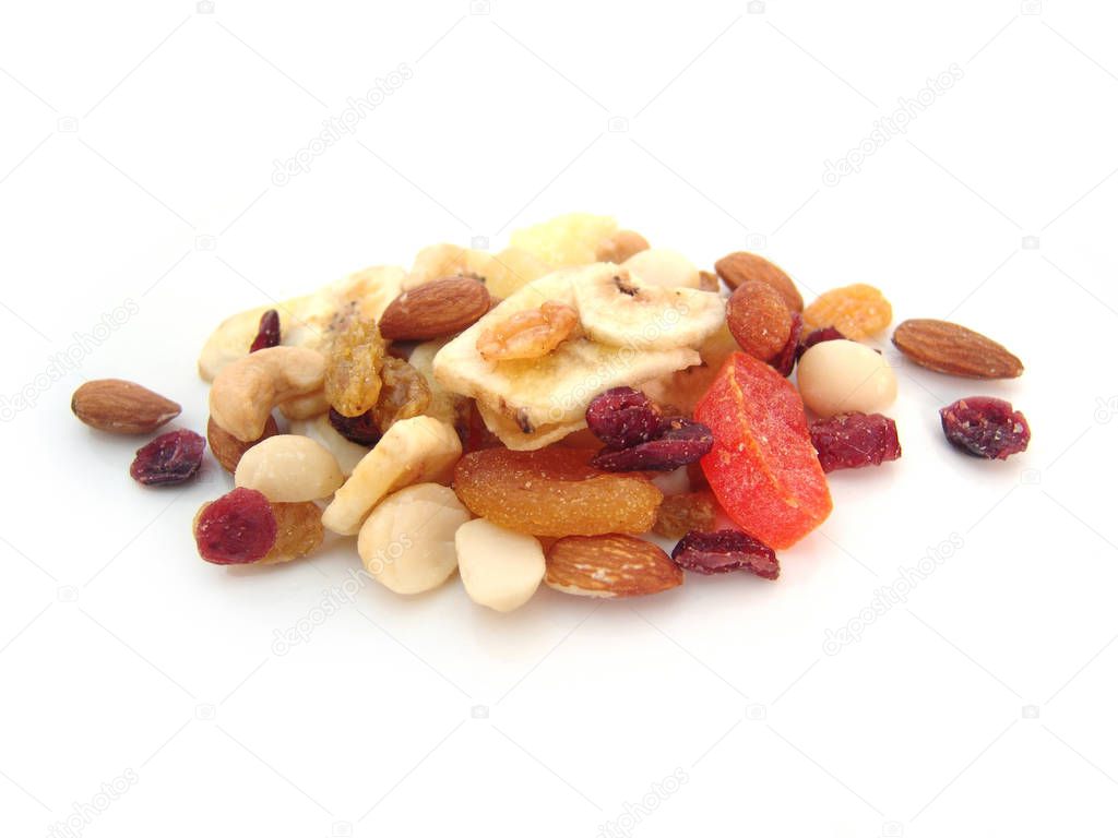 Estudio plano de frutos secos y frutos secos aislados sobre fondo ...