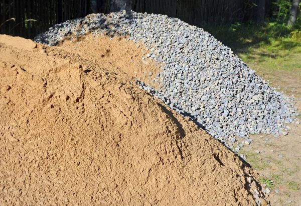 Pit heap Stock Photos, Royalty Free Pit heap Images | Depositphotos