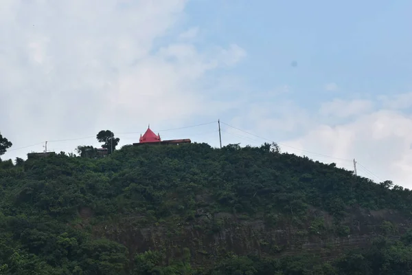 Templo Chandranath, situado en la cima de la colina Chandranath, es un ...