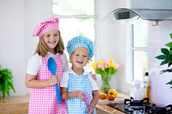 Kids kitchen Stock Photos, Royalty Free Kids kitchen Images | Depositphotos