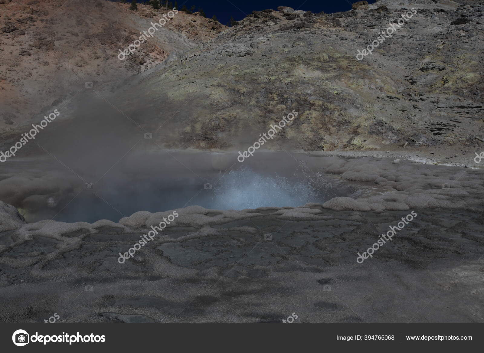 Sulphur Spring Mounten Crater Hills Geyser Yellowstone — Stock Photo ...