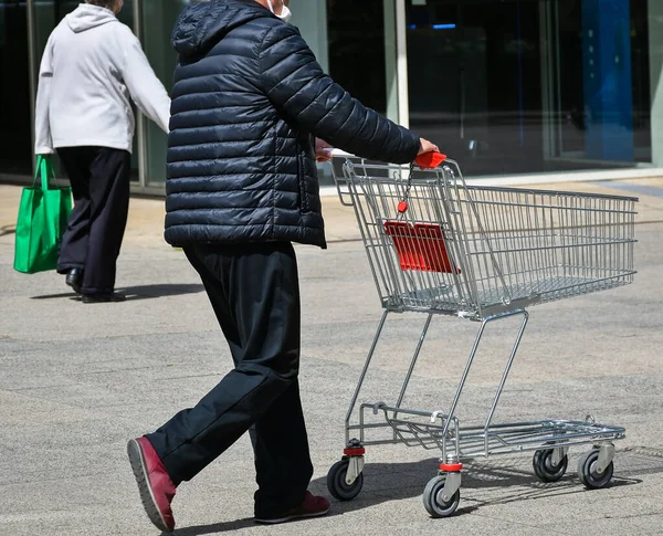 Man with trolley Stock Photos, Royalty Free Man with trolley Images ...